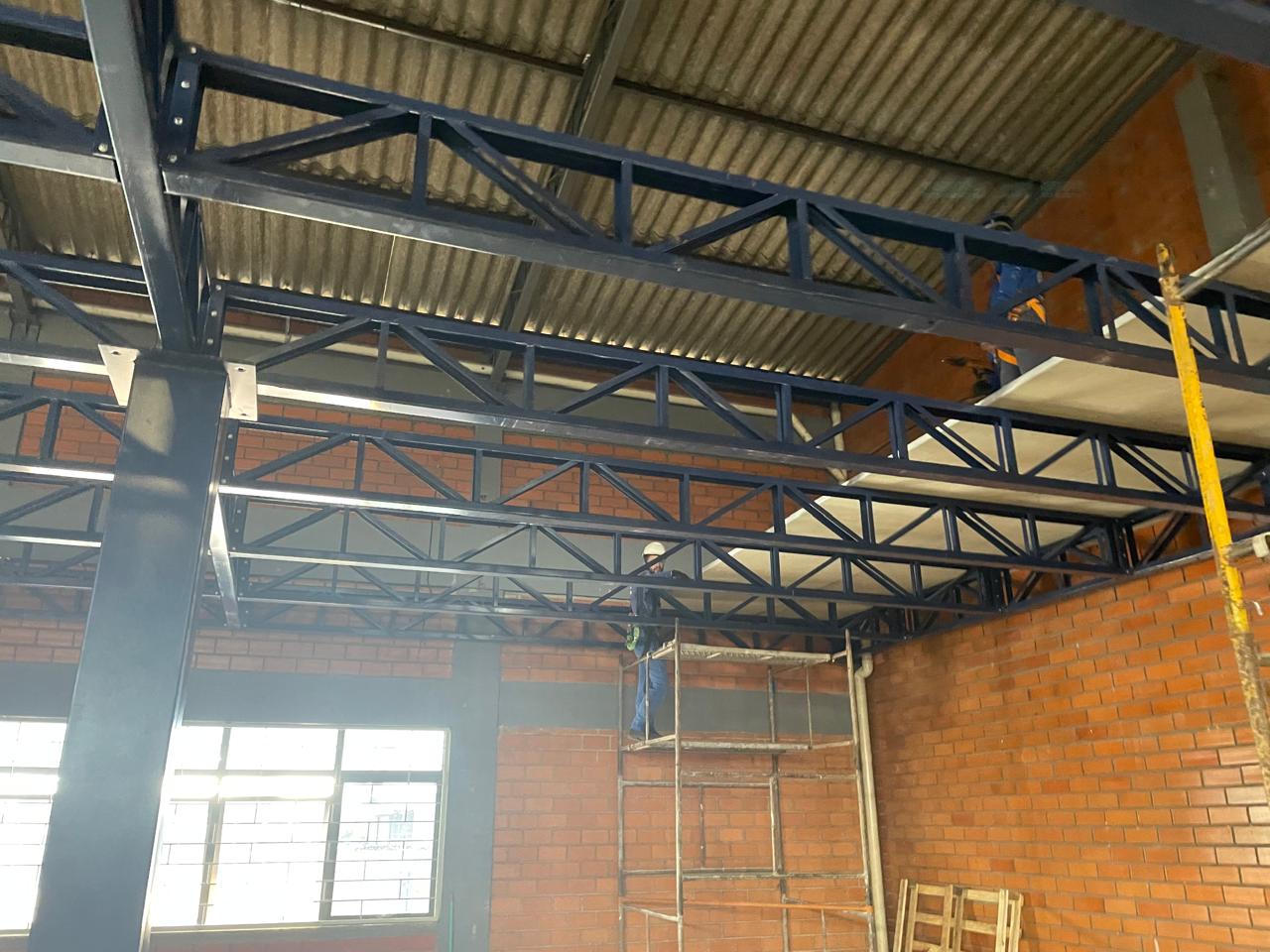 Estruturas Metálicas - Prometal Estruturas- Orçamentos - (41) 3107-3317 %